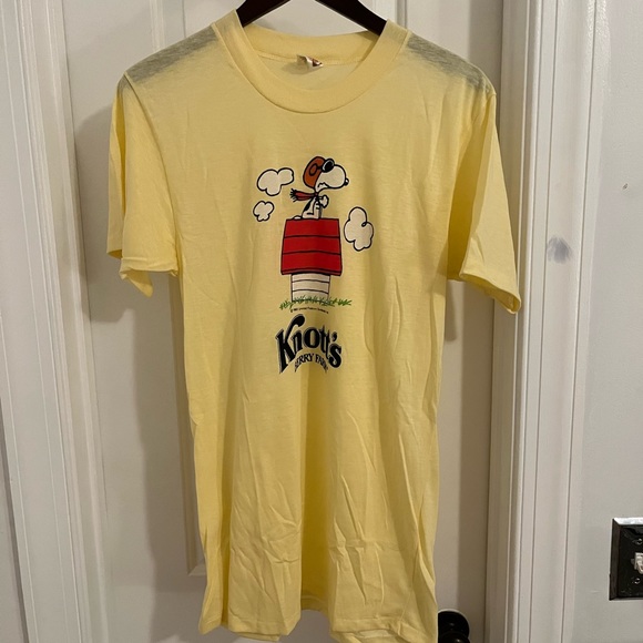 American Vintage | Shirts | Rare Vintage Peanuts Snoopy Vs The Red Baron Knotts Berry Farm T ...
